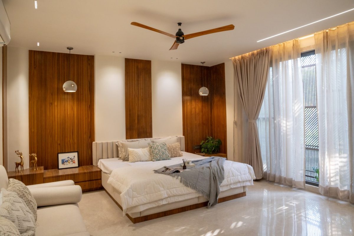 This Wood Home Interior Design Offers A Dialogue Between Human Touch ...