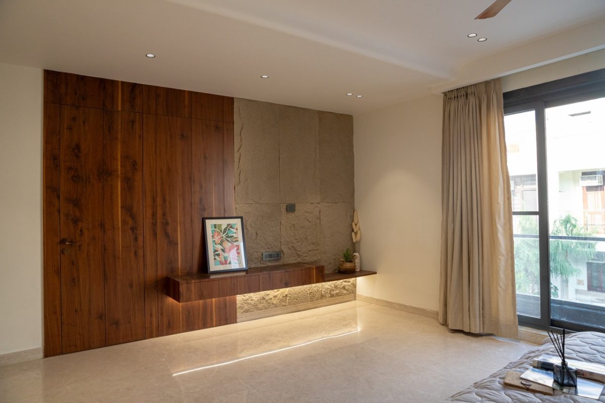 This Wood Home Interior Design Offers A Dialogue Between Human Touch ...