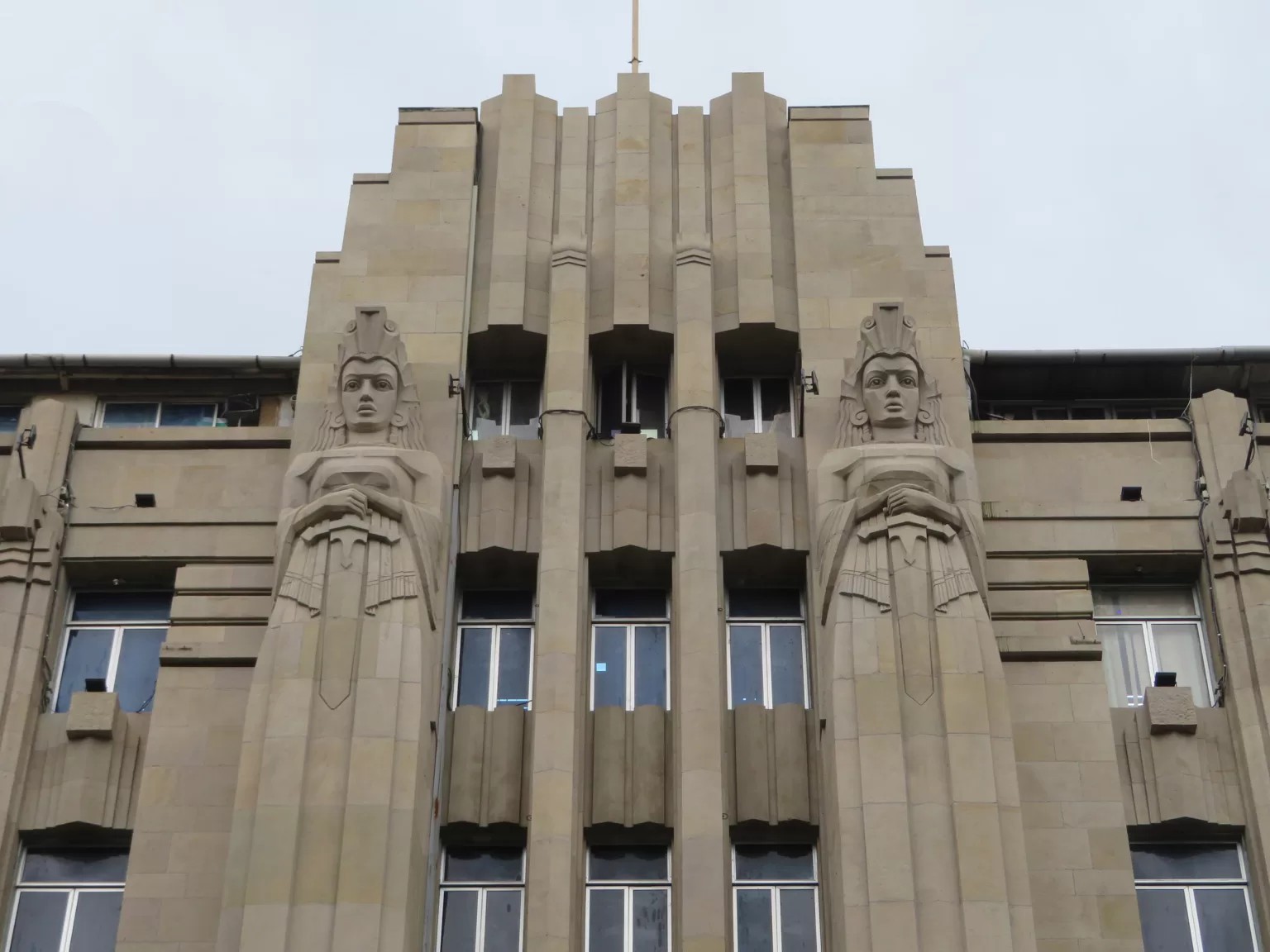 Art Deco Architecture Style & Its Influence On Indian Architecture