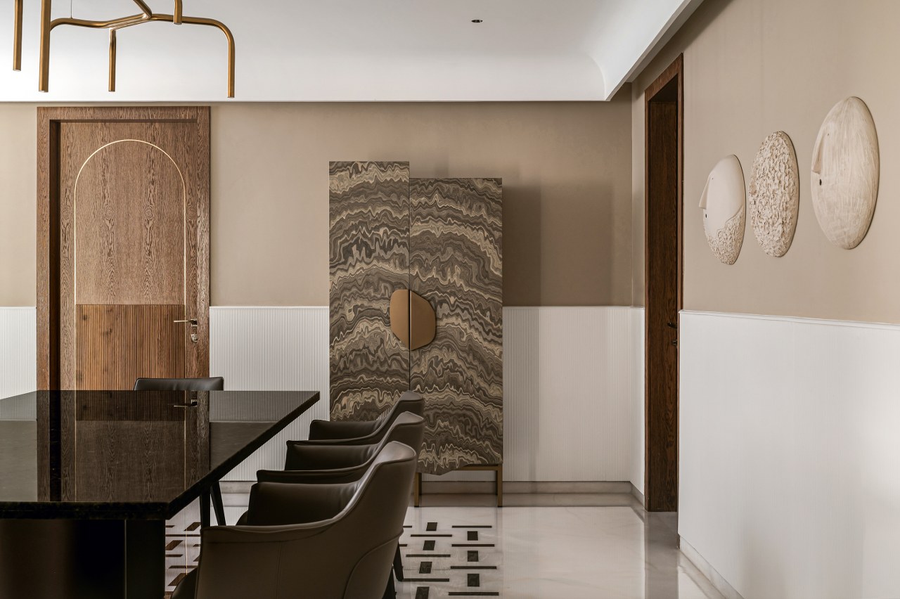 This Home Reveals The Versatility of Marble In A Classical Interior ...