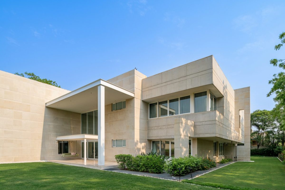 Lakhani Villa Embodies Modernism through Contemporary Minimalist ...