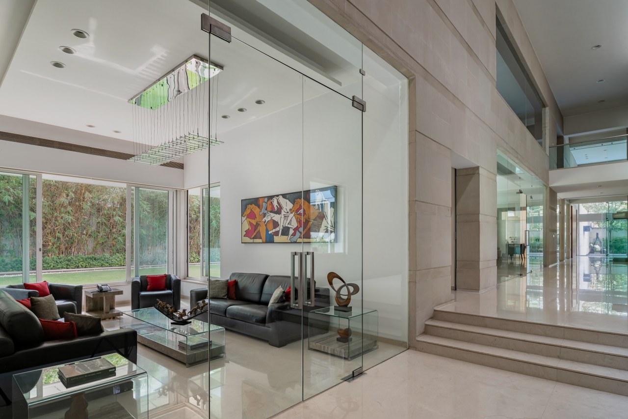 Lakhani Villa Embodies Modernism through Contemporary Minimalist ...