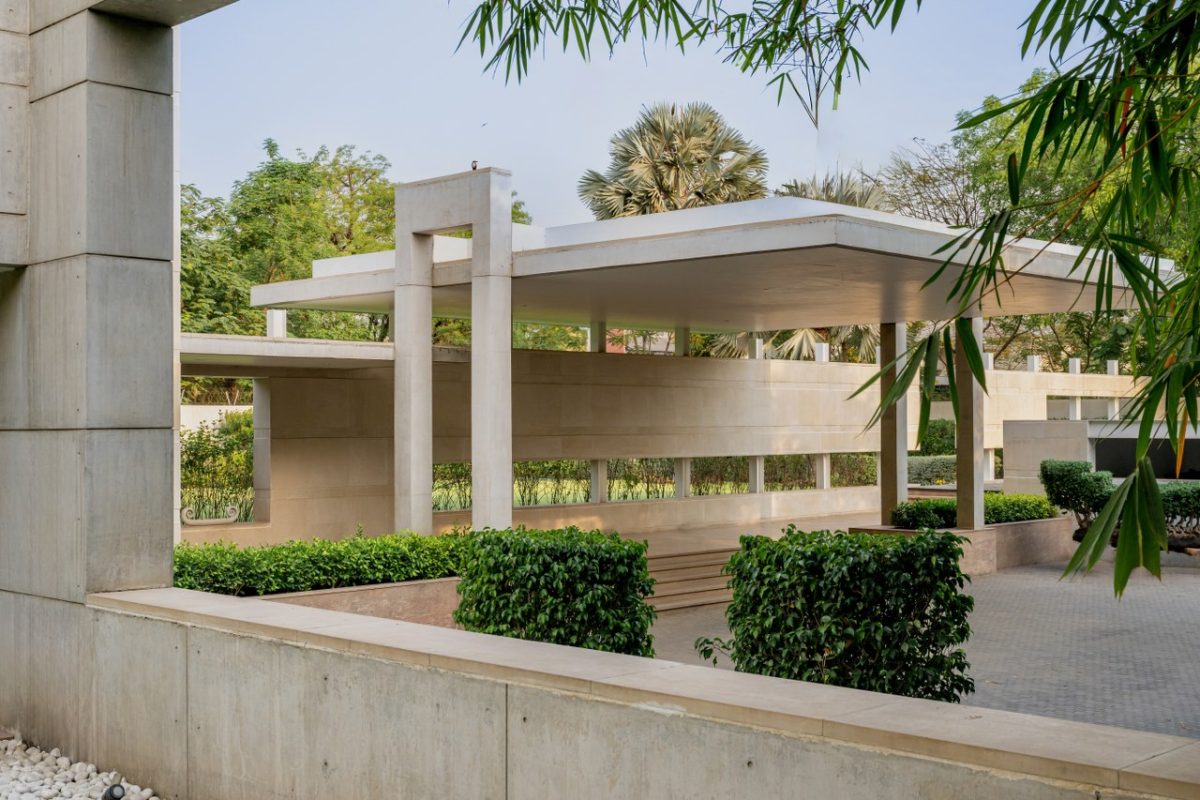 Lakhani Villa Embodies Modernism through Contemporary Minimalist ...