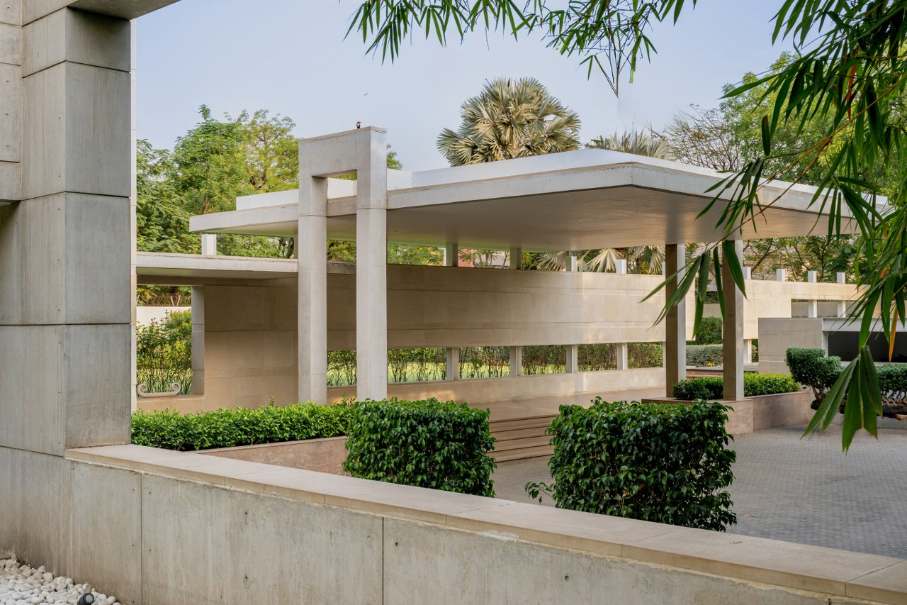 Lakhani Villa Embodies Modernism through Contemporary Minimalist ...