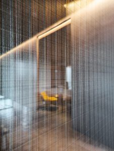 The Floating Walls Create A Suspended Sense of Space and Elegance ...