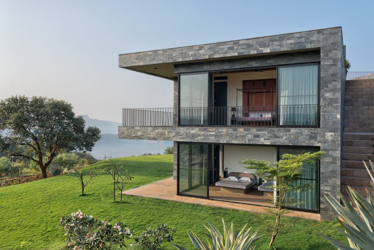 This House Facade Design Responds To The Simplicity of The Sahyadri ...