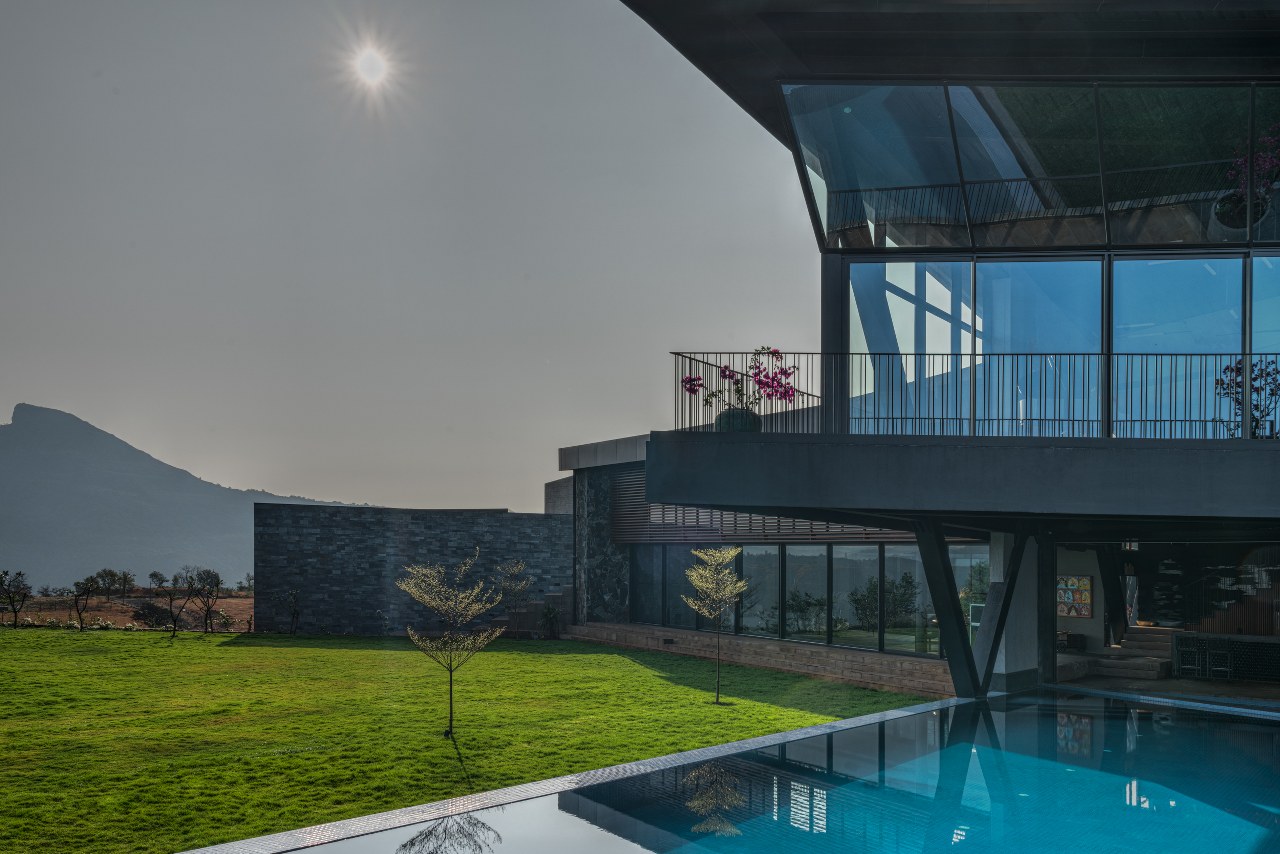 This House Facade Design Responds To The Simplicity of The Sahyadri ...