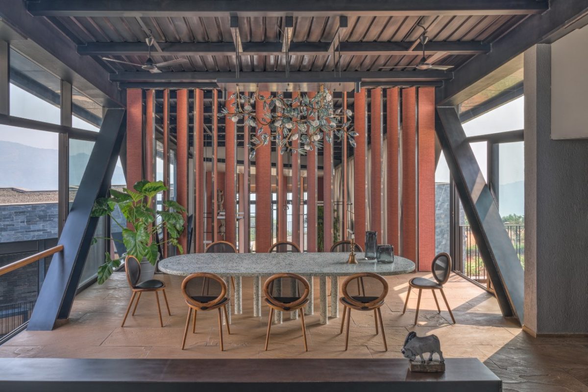 This House Facade Design Responds To The Simplicity of The Sahyadri ...
