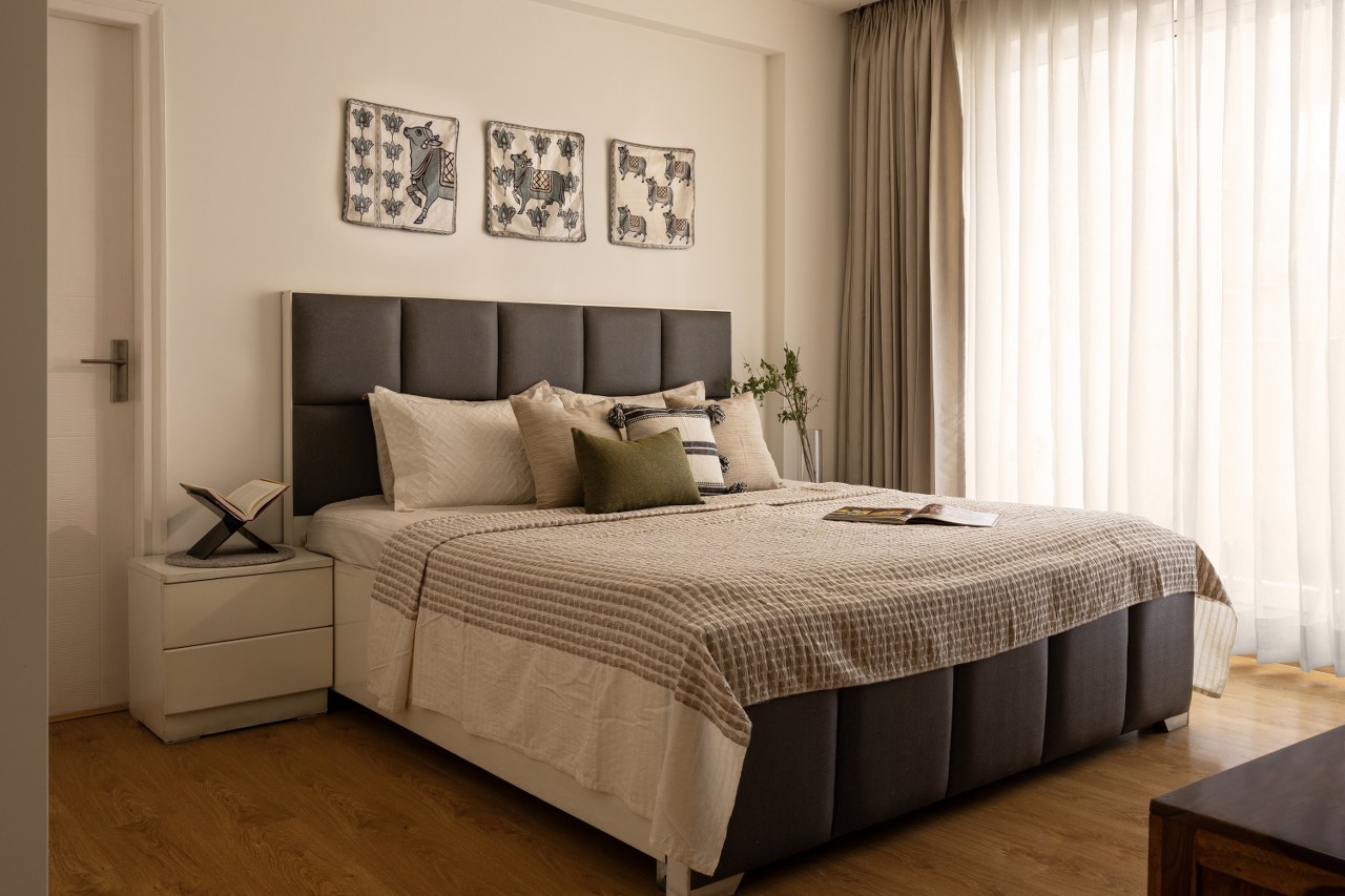 This Minimalist House Interior Design Comes Alive With Soothing Tones and Bold Accents | RSAA Studio