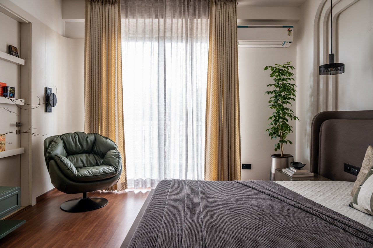 This Modern Interior Design Home Reflects The Couple’s Love For Clean ...
