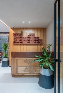 This Modern Interior Office Design Adapts to User Needs with Fluidity ...