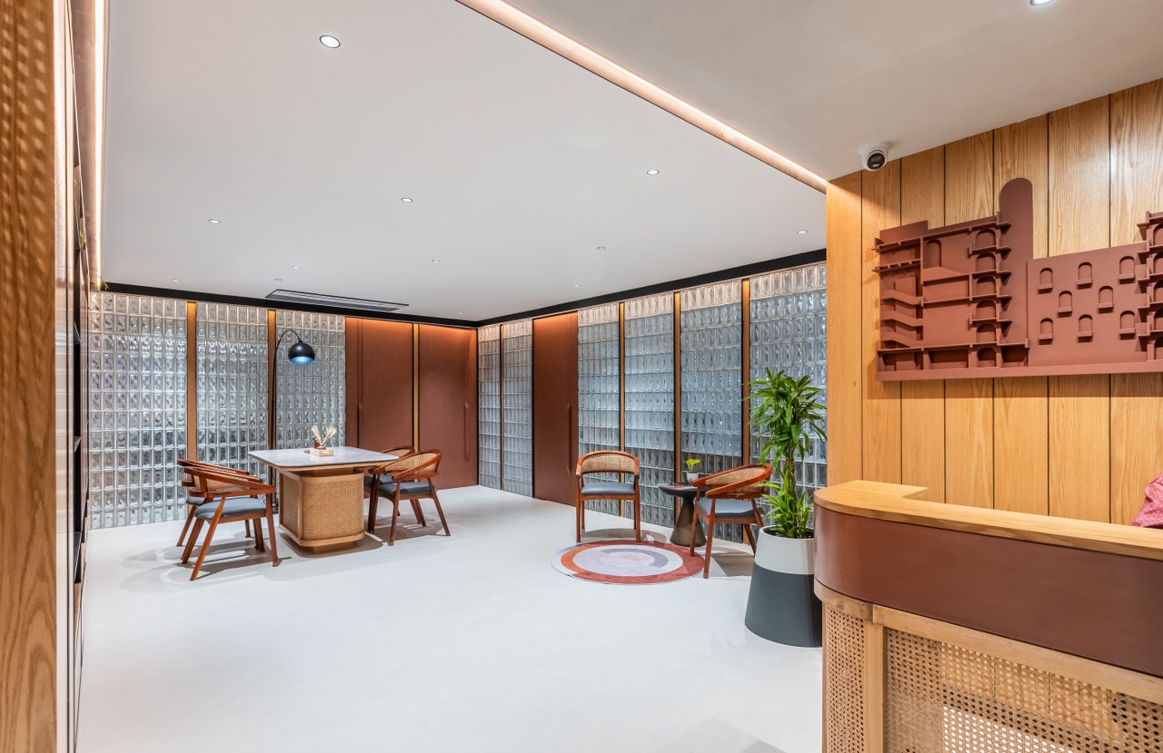 This Modern Interior Office Design Adapts to User Needs with Fluidity ...