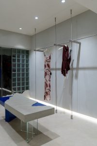 Retail Store Interior Design Becomes A Striking Interplay of Texture ...