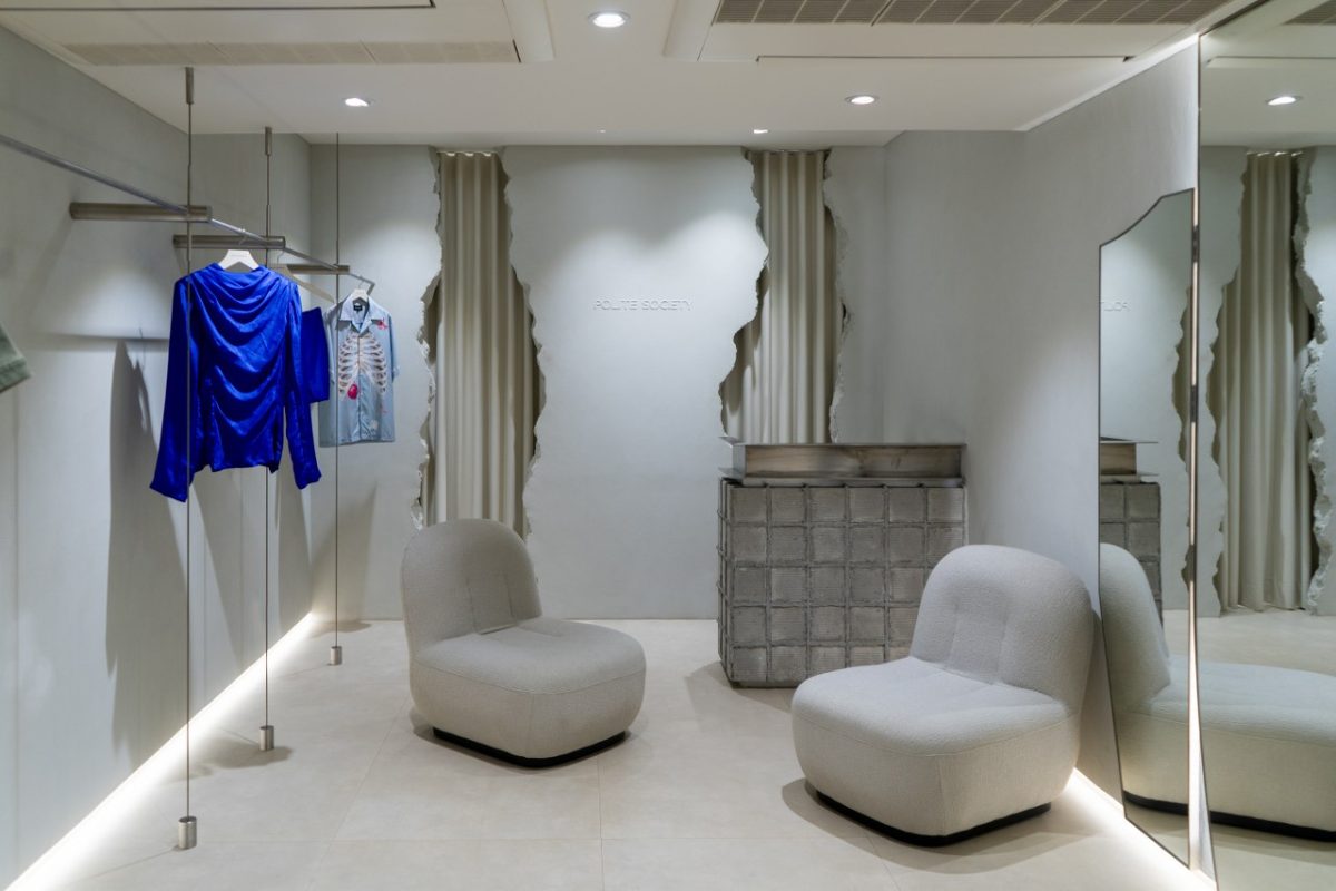 Retail Store Interior Design Becomes A Striking Interplay of Texture ...