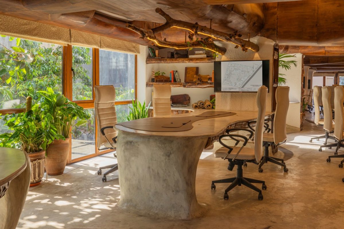 This Sustainable Workplace Encourages The Seamless Flow of Ideas and ...