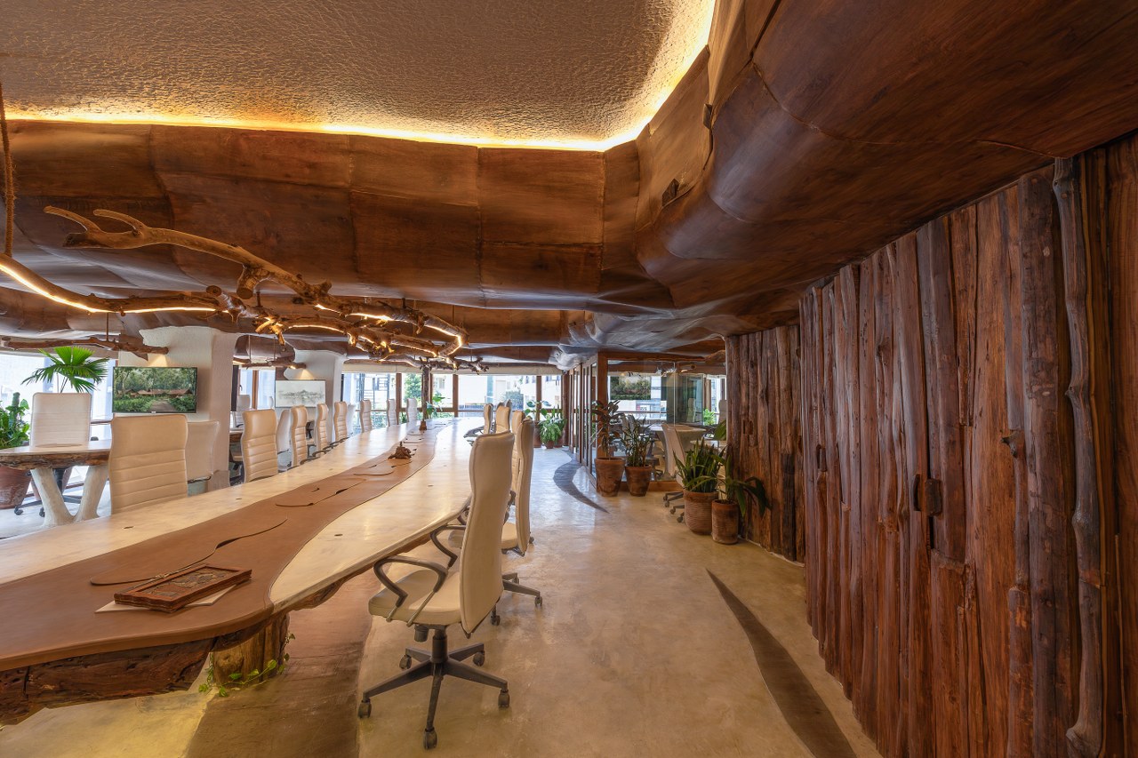 This Sustainable Workplace Encourages The Seamless Flow of Ideas and ...