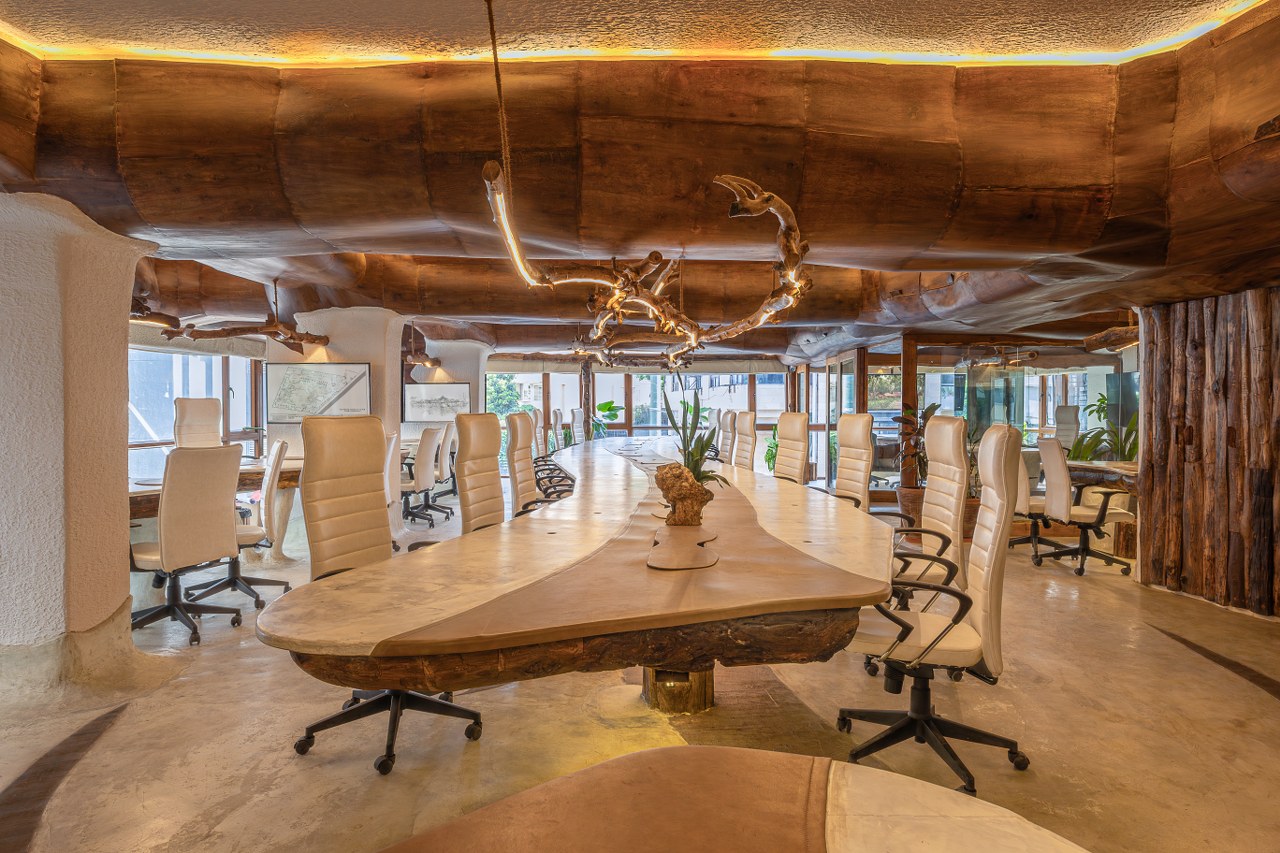This Sustainable Workplace Encourages The Seamless Flow of Ideas and ...
