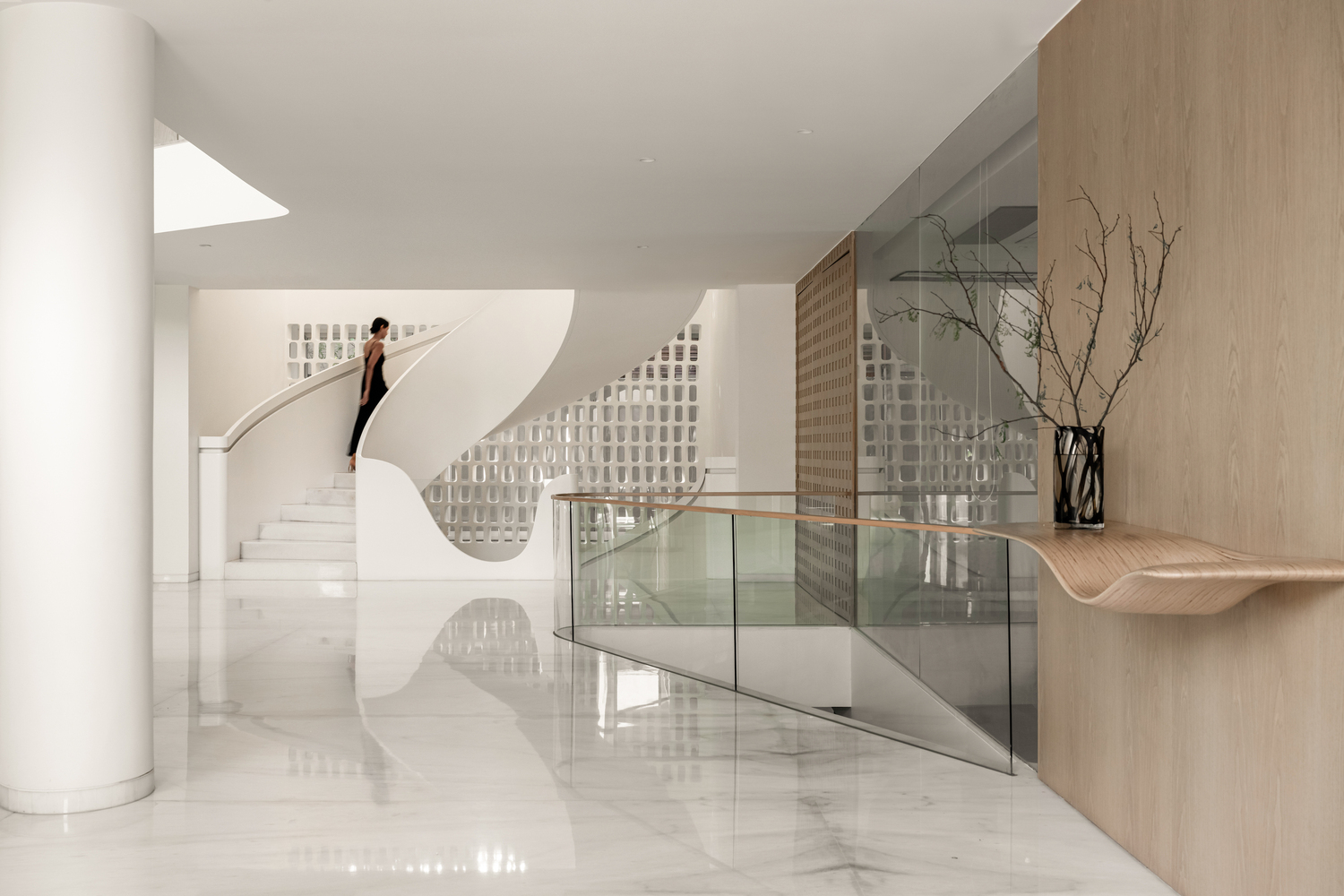 This T shaped House Design Allows Nature To Guide The Spatial Flow ...