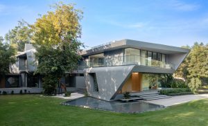 This T shaped House Design Allows Nature To Guide The Spatial Flow ...