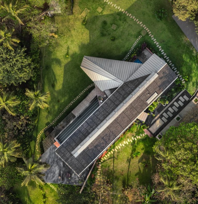 This Timber House Redefines Strength And Sustainability in Construction ...