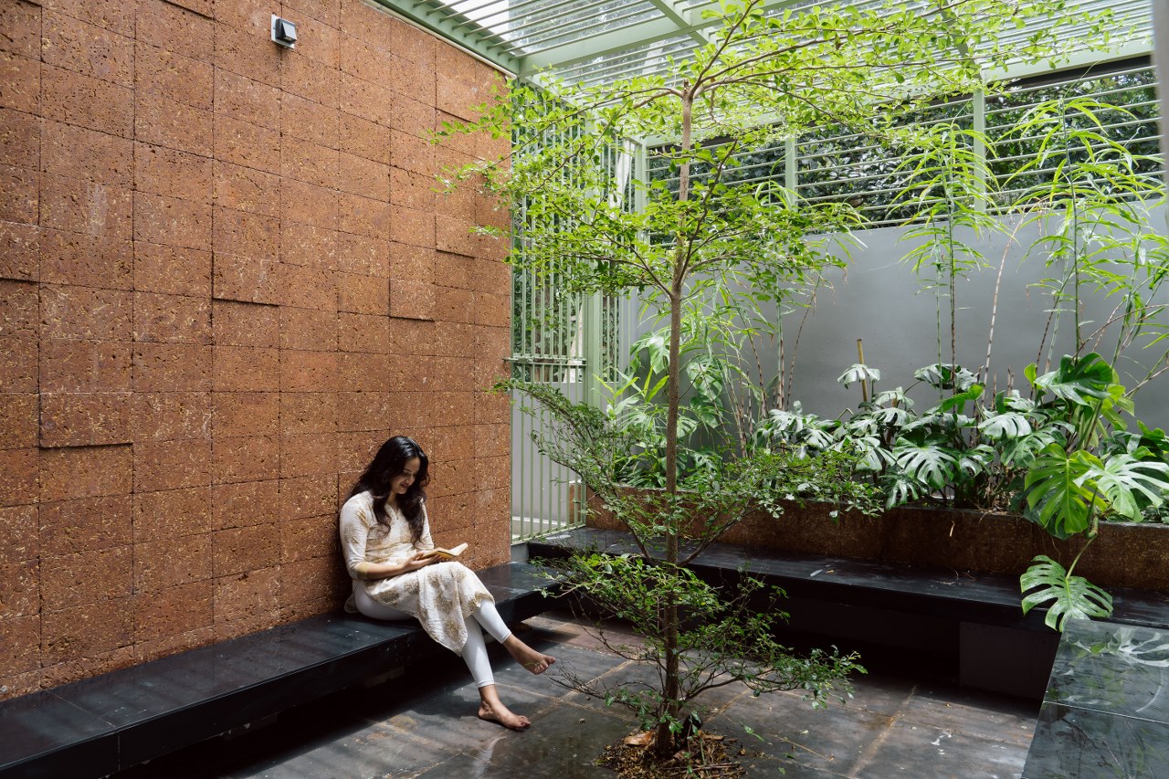 Tropical Modern Architecture Redefines Comfort and Serenity in ...