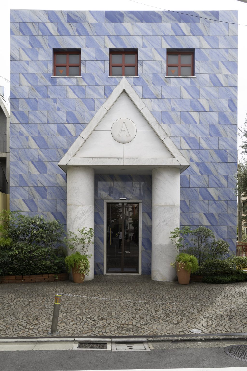 Postmodernism Architecture: History, Elements & Famous Buildings