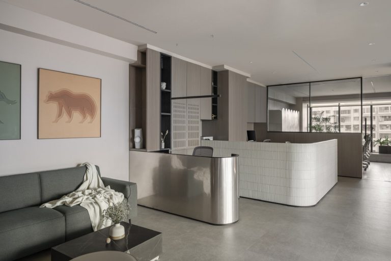 This Collaborative Space Embodies Contemporary Design | Swati Design Studio