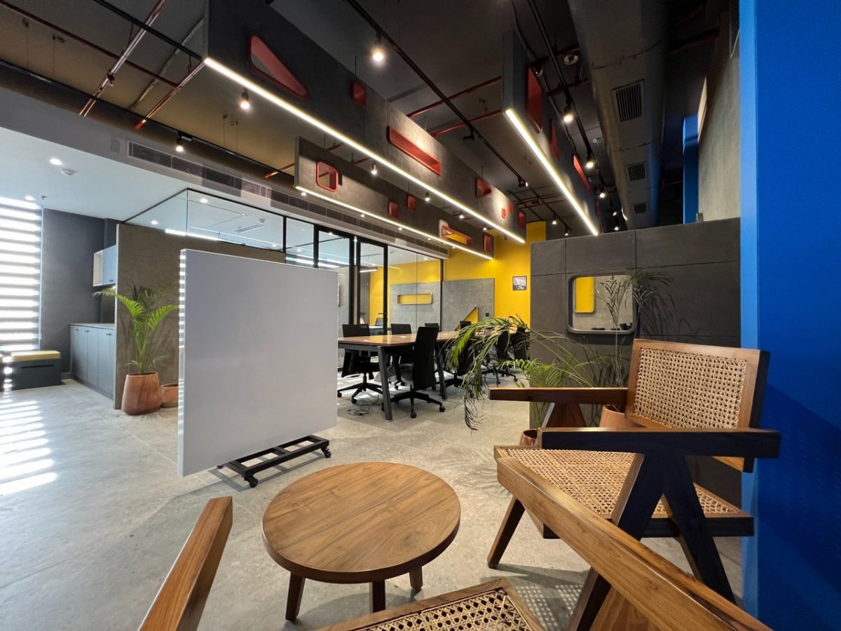 This Design Of Office Is A Modernist Tribute | Forum Advaita
