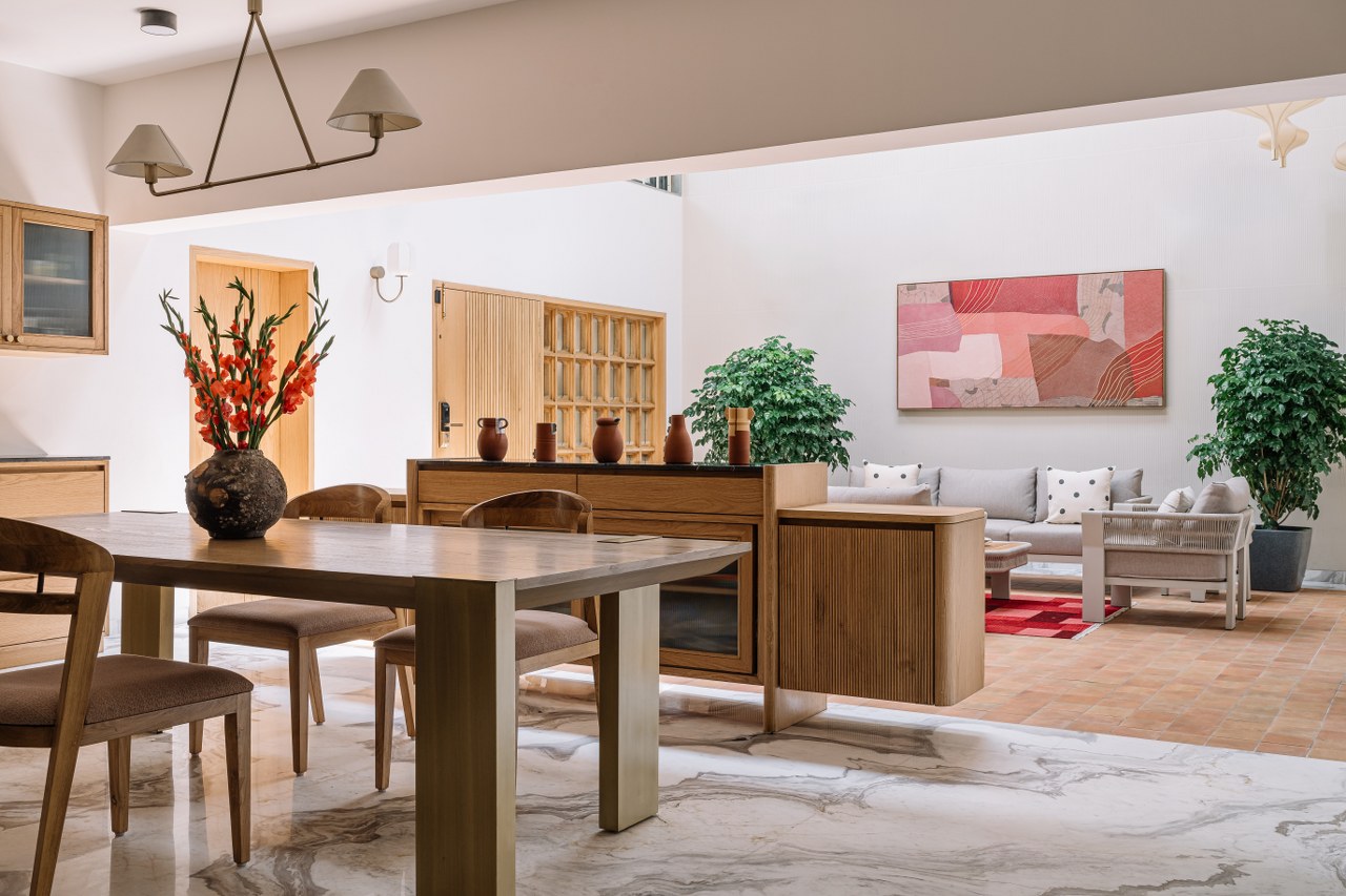 This Generational Home Bridges Memory and Modernity | Compartment S4