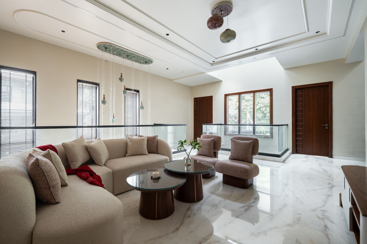The Interior Contemporary Design Celebrates Openness and Dramatic ...