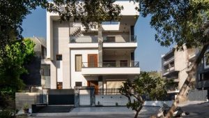 The Interior Contemporary Design Celebrates Openness and Dramatic ...