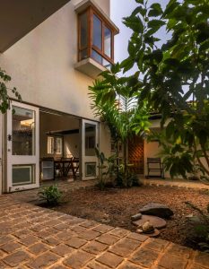 This Dwelling Is A Contemporary Take On Traditional Maharashtrian ...