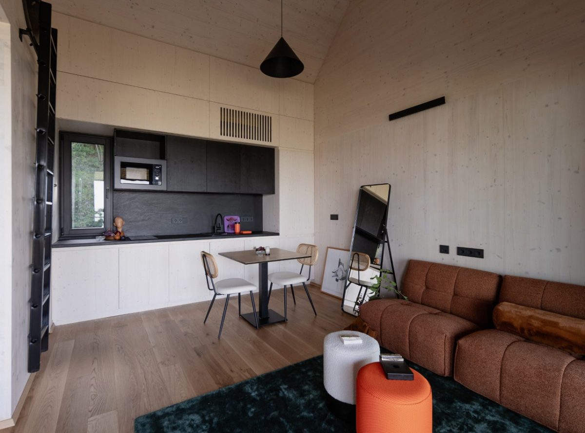 Console House’s Modern Architecture Design Floats Above The Forest ...