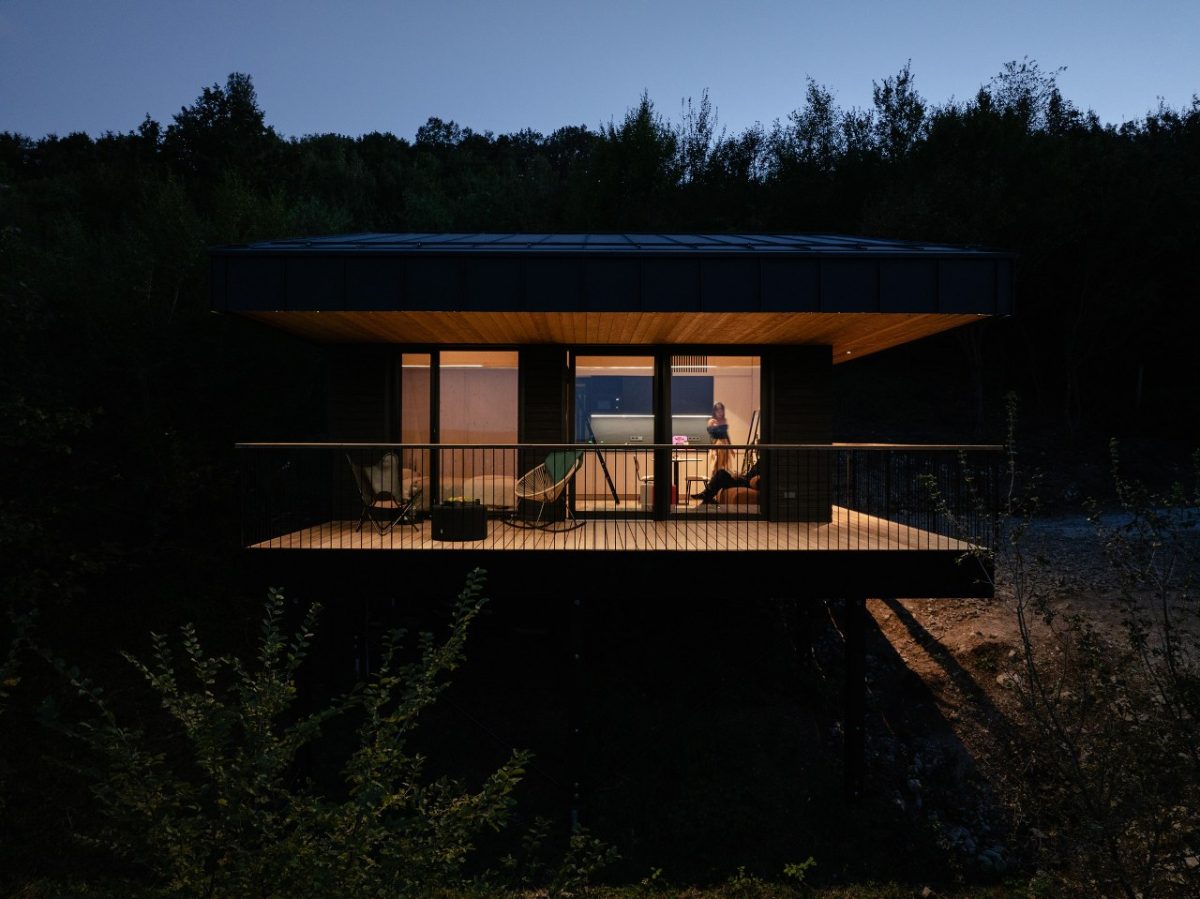Console House’s Modern Architecture Design Floats Above The Forest ...