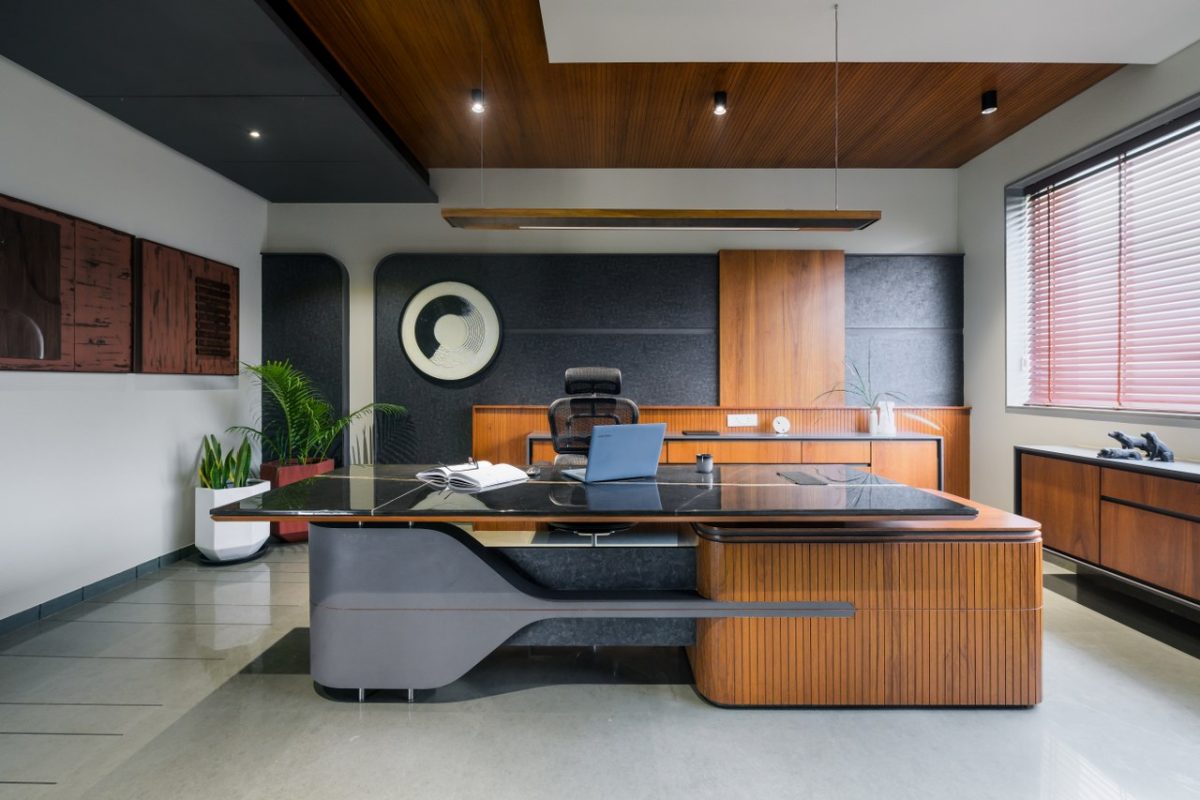 The Two-Story Structure of CERACOAT Exemplifies Modern Office Design in ...