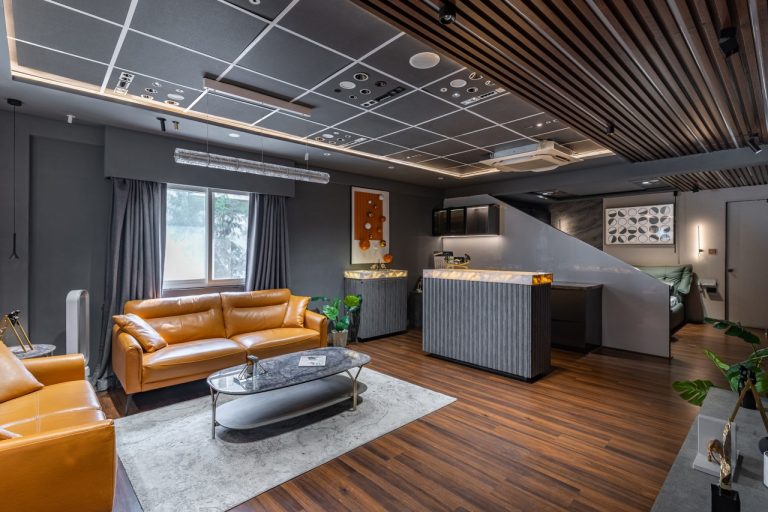 This Lighting Showroom Interiors Glows With Spatial Drama | Yellow ...