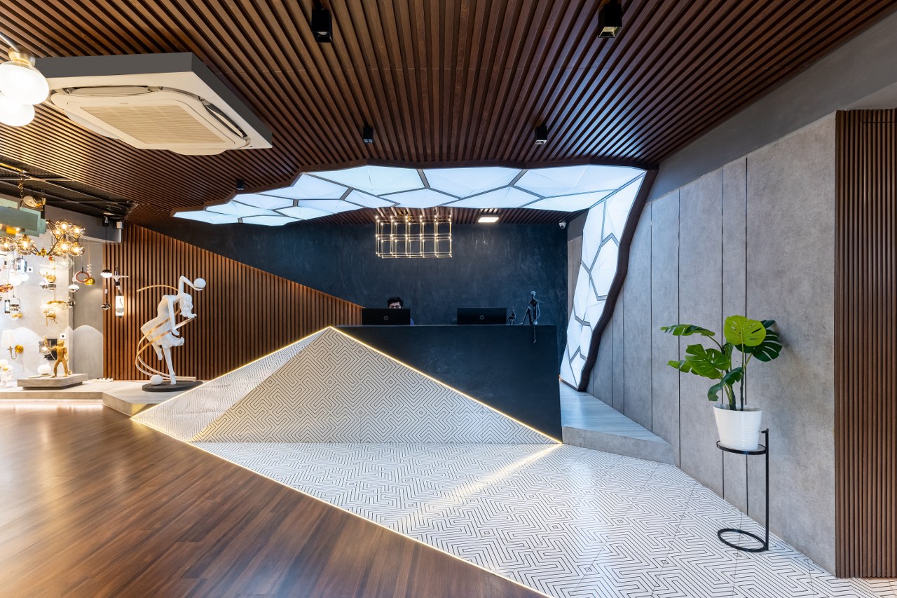 This Lighting Showroom Interiors Glows With Spatial Drama | Yellow ...