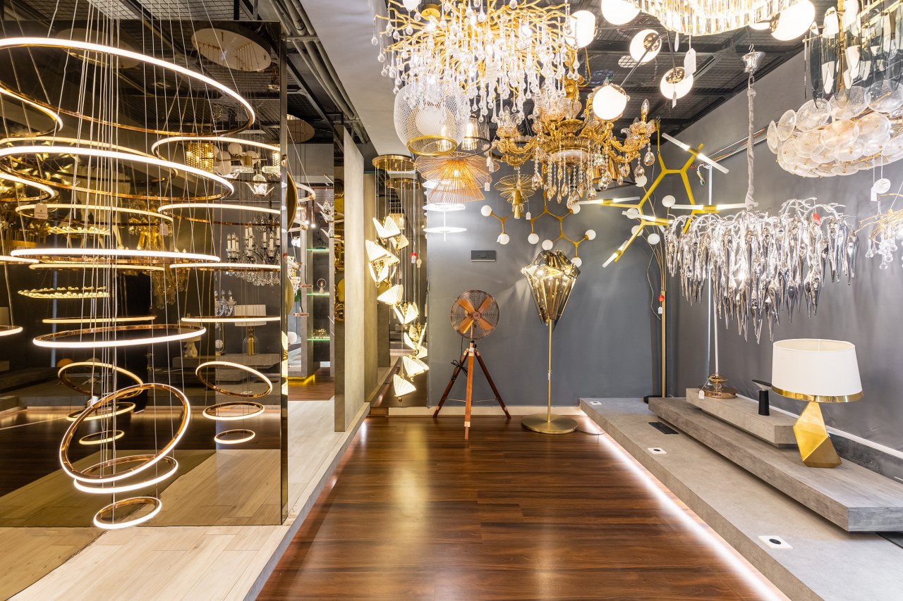 This Lighting Showroom Interiors Glows With Spatial Drama | Yellow ...