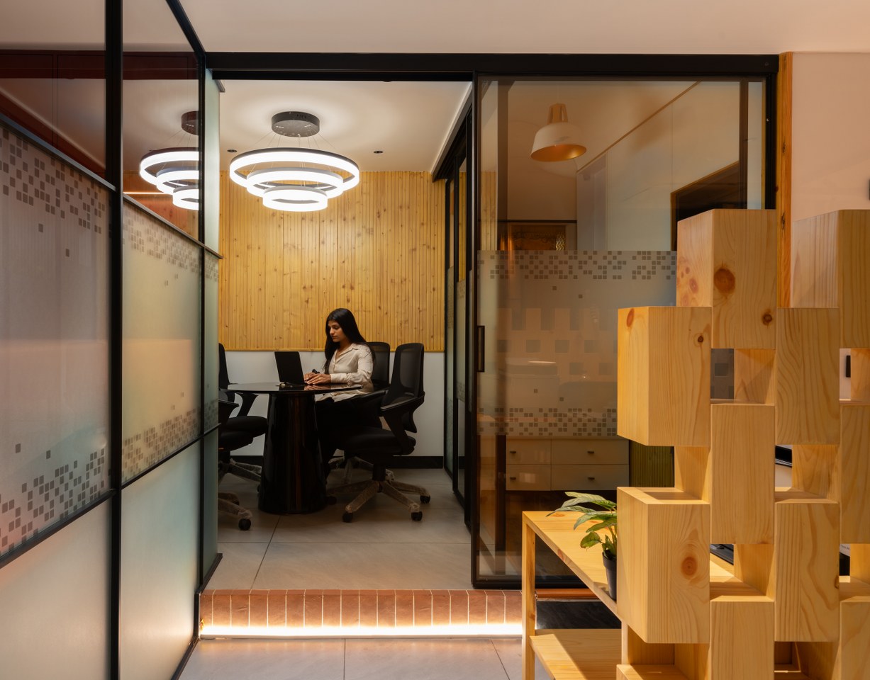 This Simple Office Interior Is Rooted In Precision | Discover_Patterns