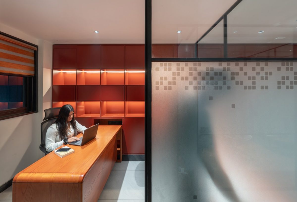 This Simple Office Interior Is Rooted In Precision | Discover_Patterns