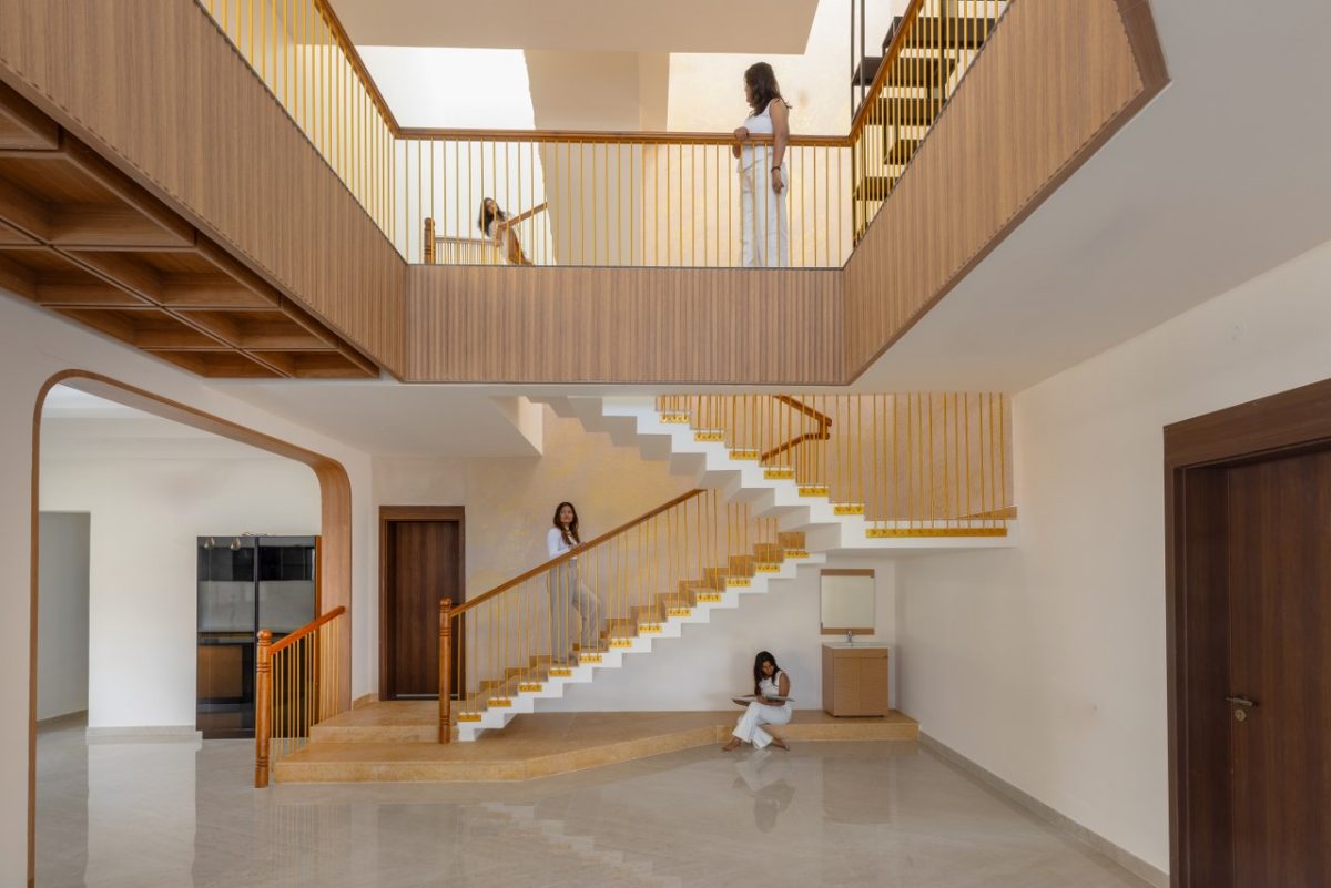 This Sloping Roof House Evolved After the Initial Construction Phase ...