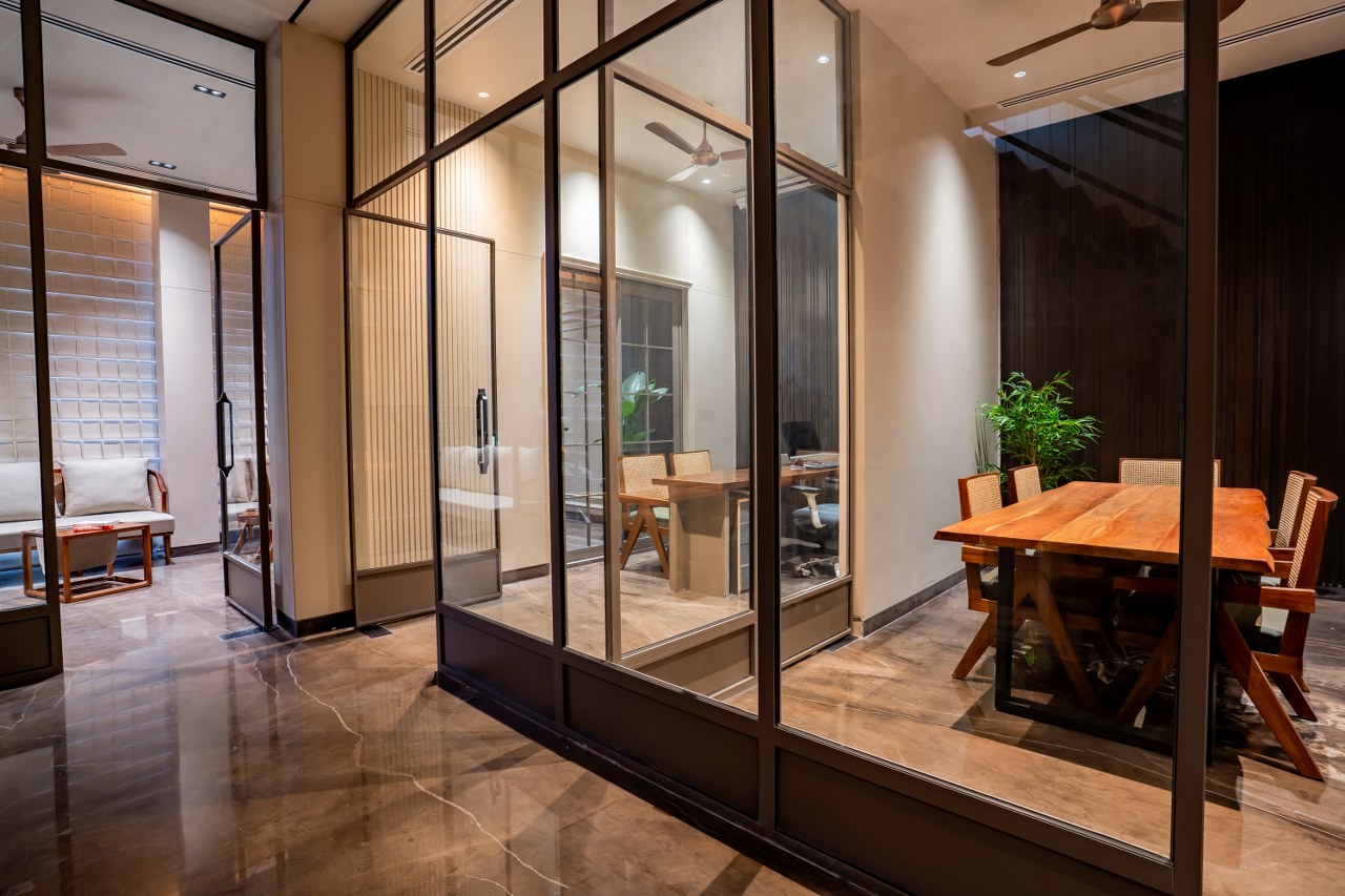 This Vintage Office Blends Raw Design with Industrial Charm | ArchiDes