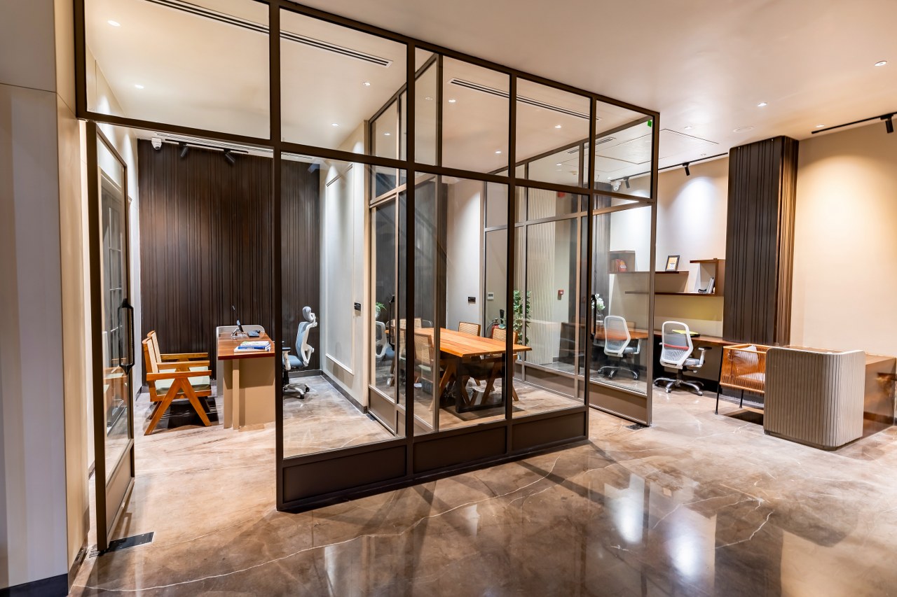 This Vintage Office Blends Raw Design with Industrial Charm | ArchiDes