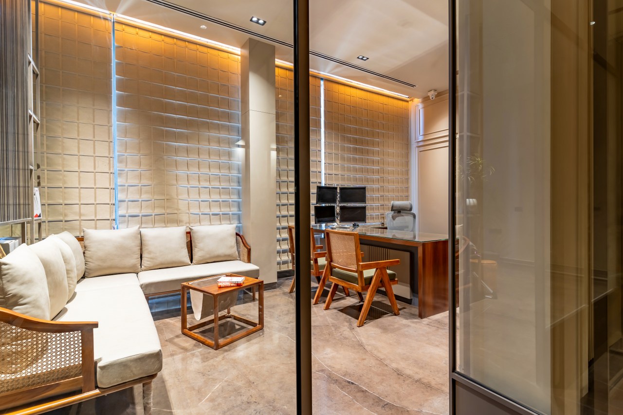 This Vintage Office Blends Raw Design with Industrial Charm | ArchiDes