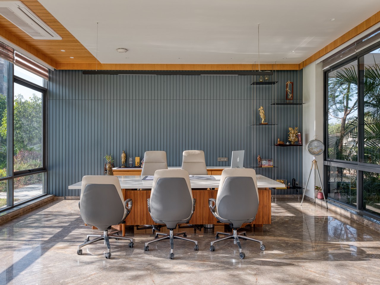 The MARS Corporate House is a Minimalist Response to Urban Density ...