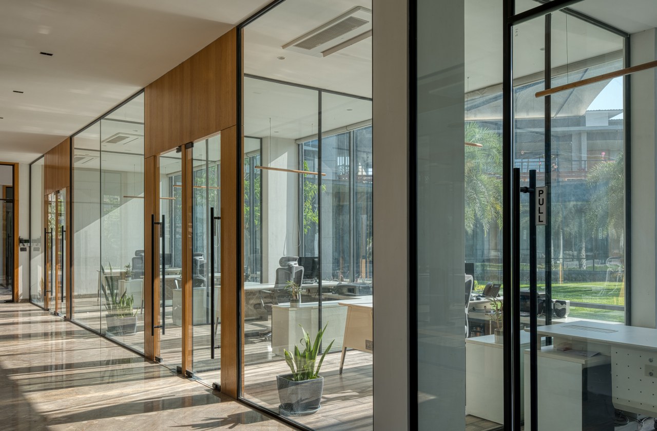 The MARS Corporate House is a Minimalist Response to Urban Density ...