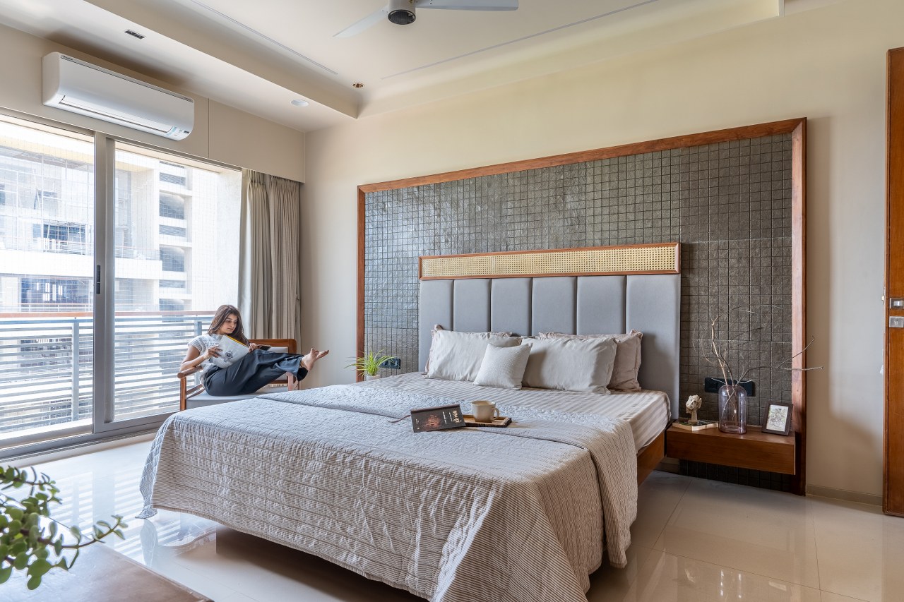 This Modern 4 Bedroom House Design Blends Warmth and Minimalism ...