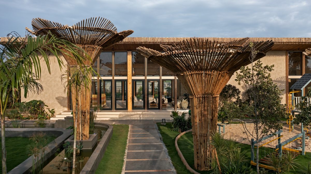 This Office Design Architecture in Bangalore Creates a Mindful Visitor ...