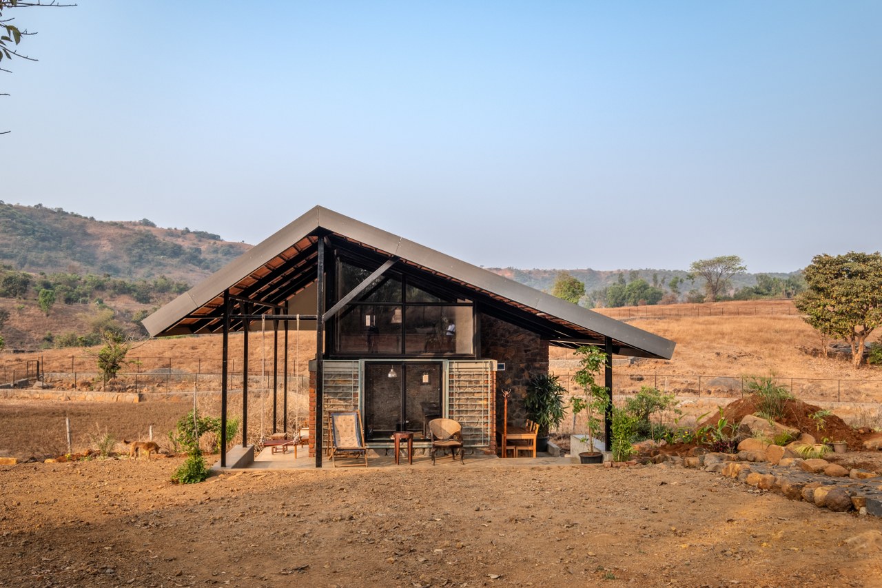 This Retreat in Velhe Shows How Organic Homes Connect Deeply with ...