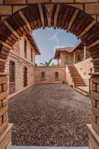 This Sandstone House is a Celebration of Context and Craft | d6thD ...